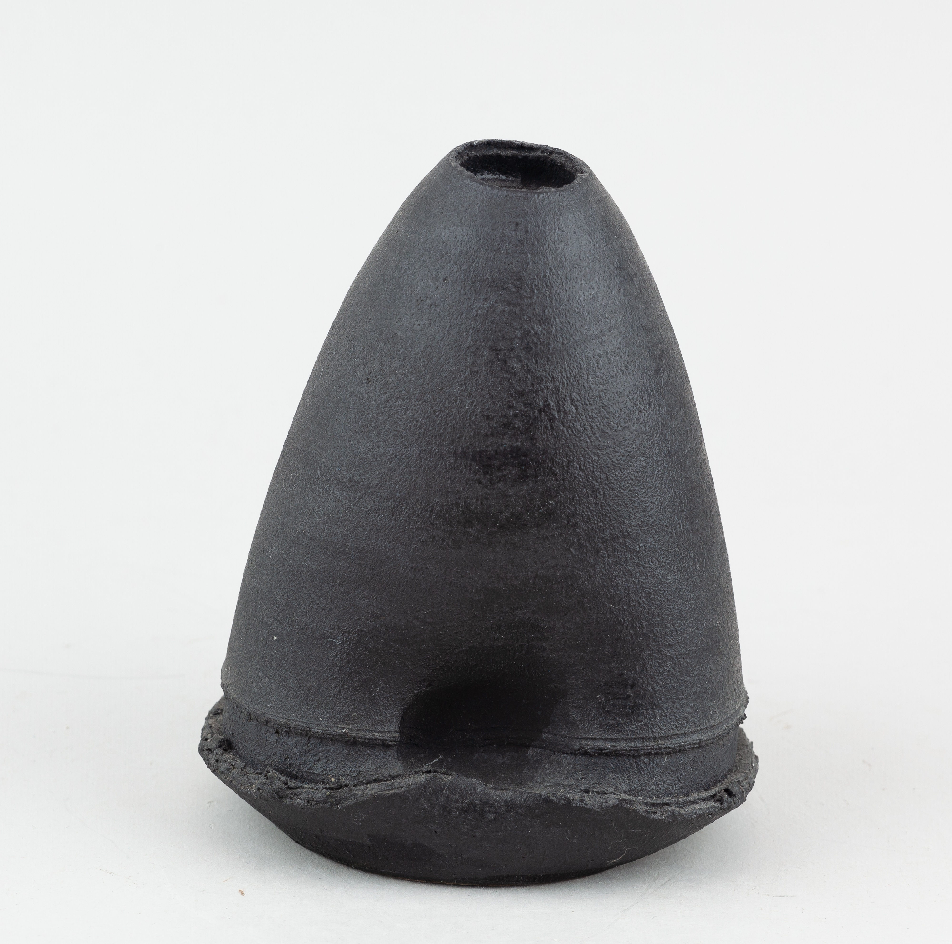 Lot 250 - DAN KELLY (born 1953); a conical stoneware
