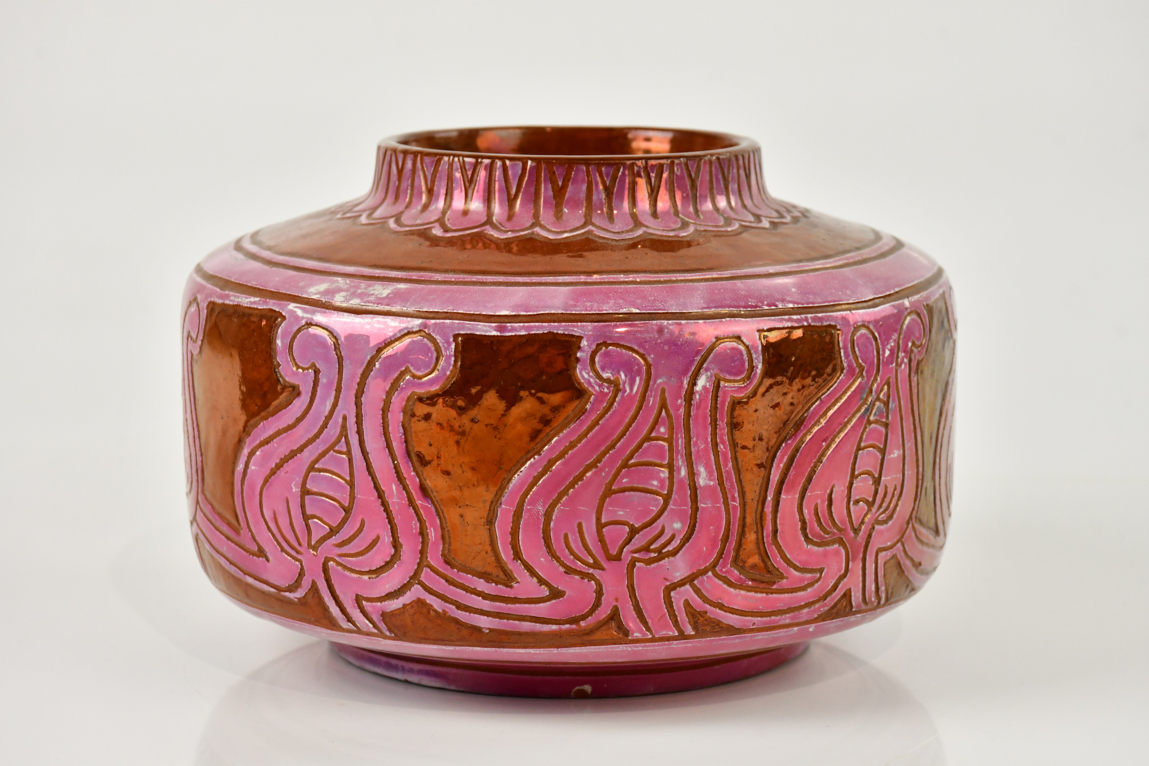 Lot 77 - WILEMAN FOLEY; a 'Spano-Lustra' vase of squat