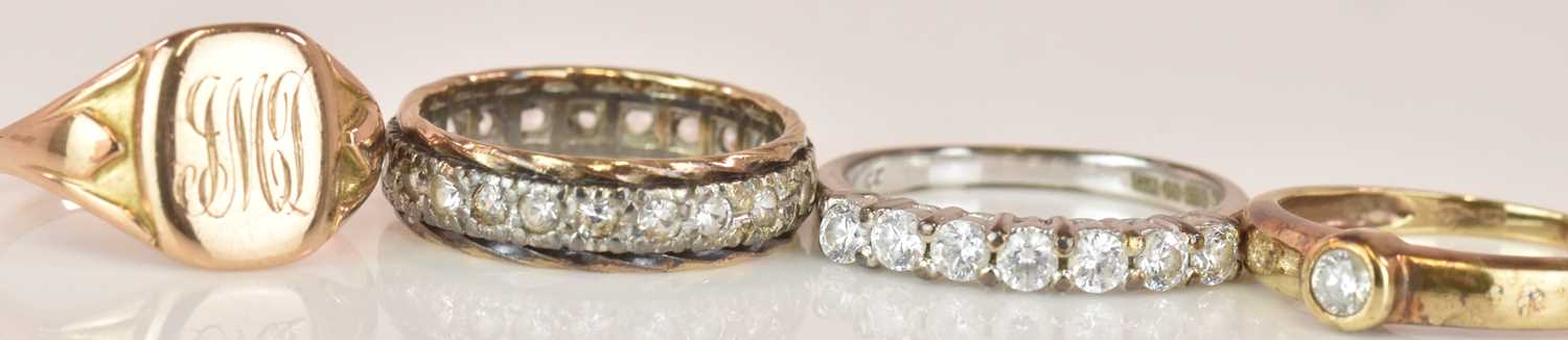 Lot 572 - Four 9ct yellow gold dress rings, combined