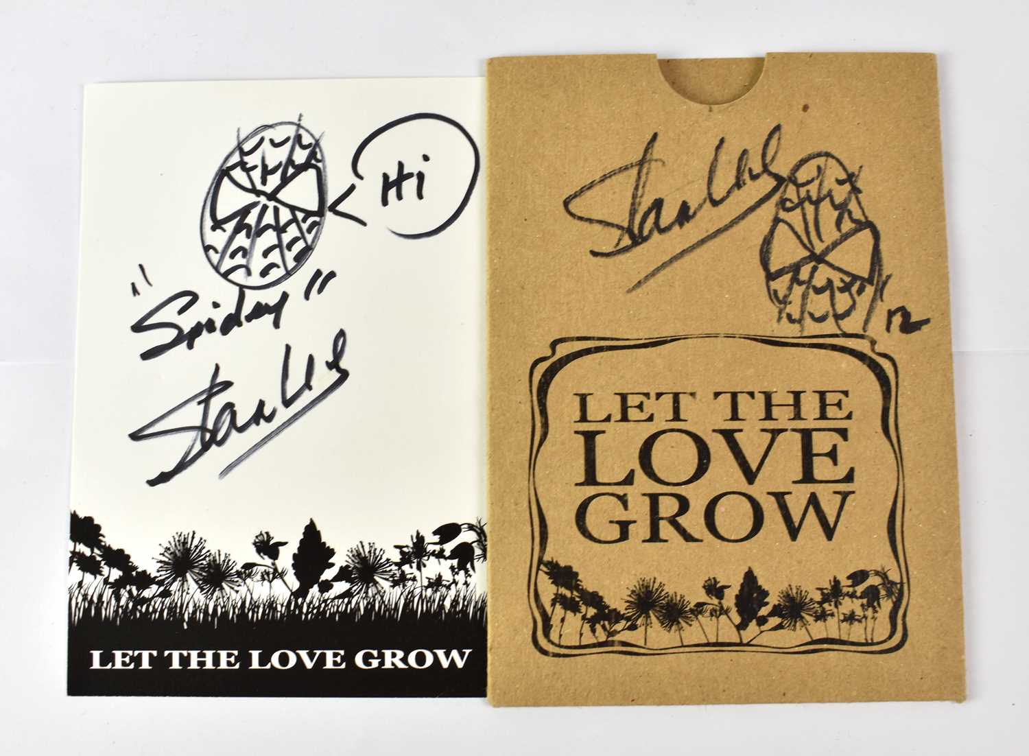 Lot 516 - STAN LEE; a card bearing the signature of