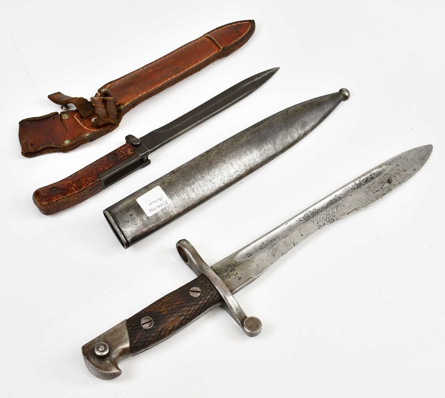 Lot 725 - A Spanish Bolo bayonet and scabbard, with a