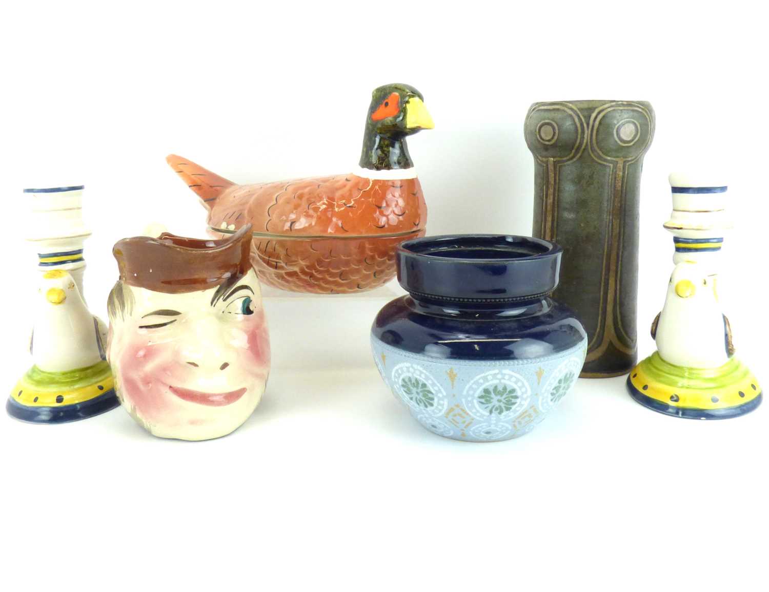 Lot 169 - Various items of collectible pottery to