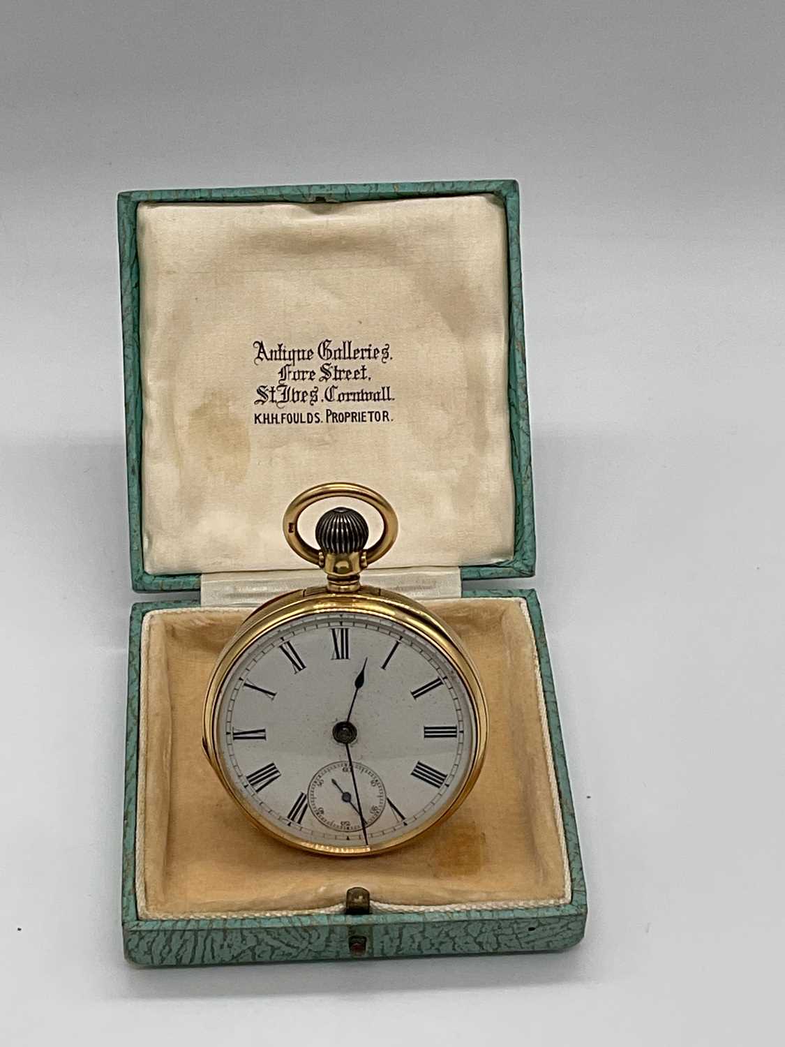 Lot 582 - An 18ct yellow gold crown wind open faced