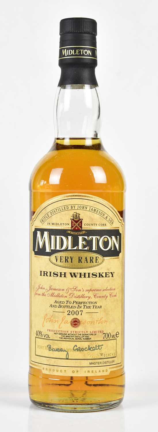 Lot 4004 - WHISKEY; a bottle of Midleton very rare