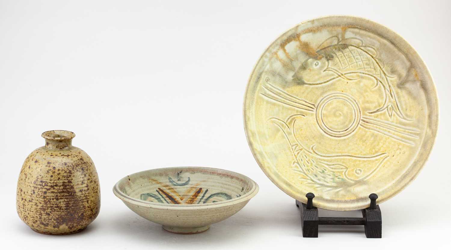 Lot 407 - VERA TOLLOW (born 1931); a stoneware dish