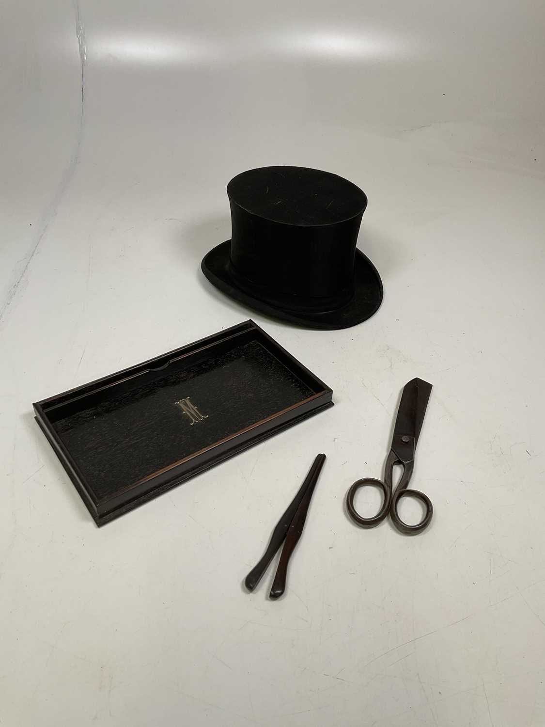 Lot 36 - A vintage French silk collapsible opera hat,