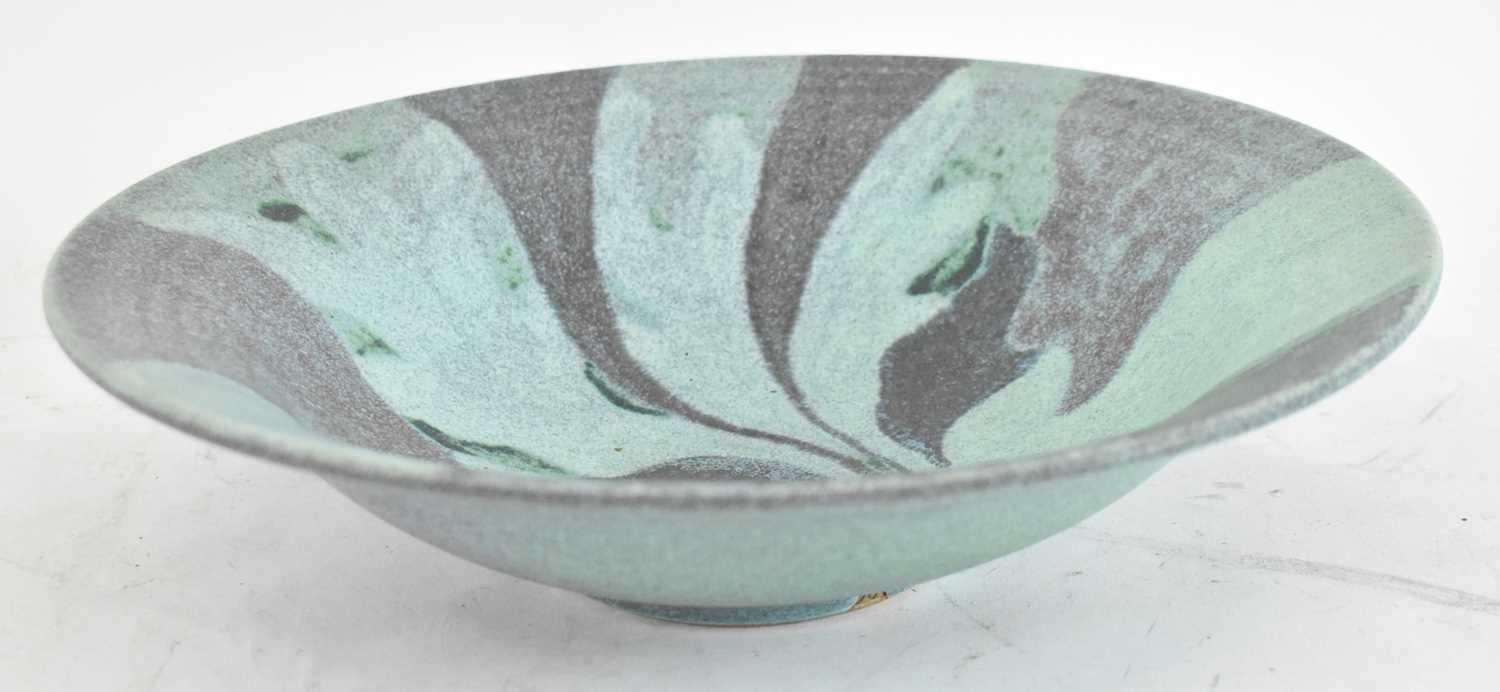 Lot 472 - ANTHONY HODGE; a large studio pottery bowl,