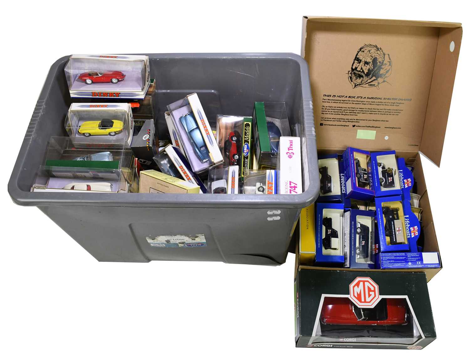 Lot 36 - A large collection of boxed toy cars to