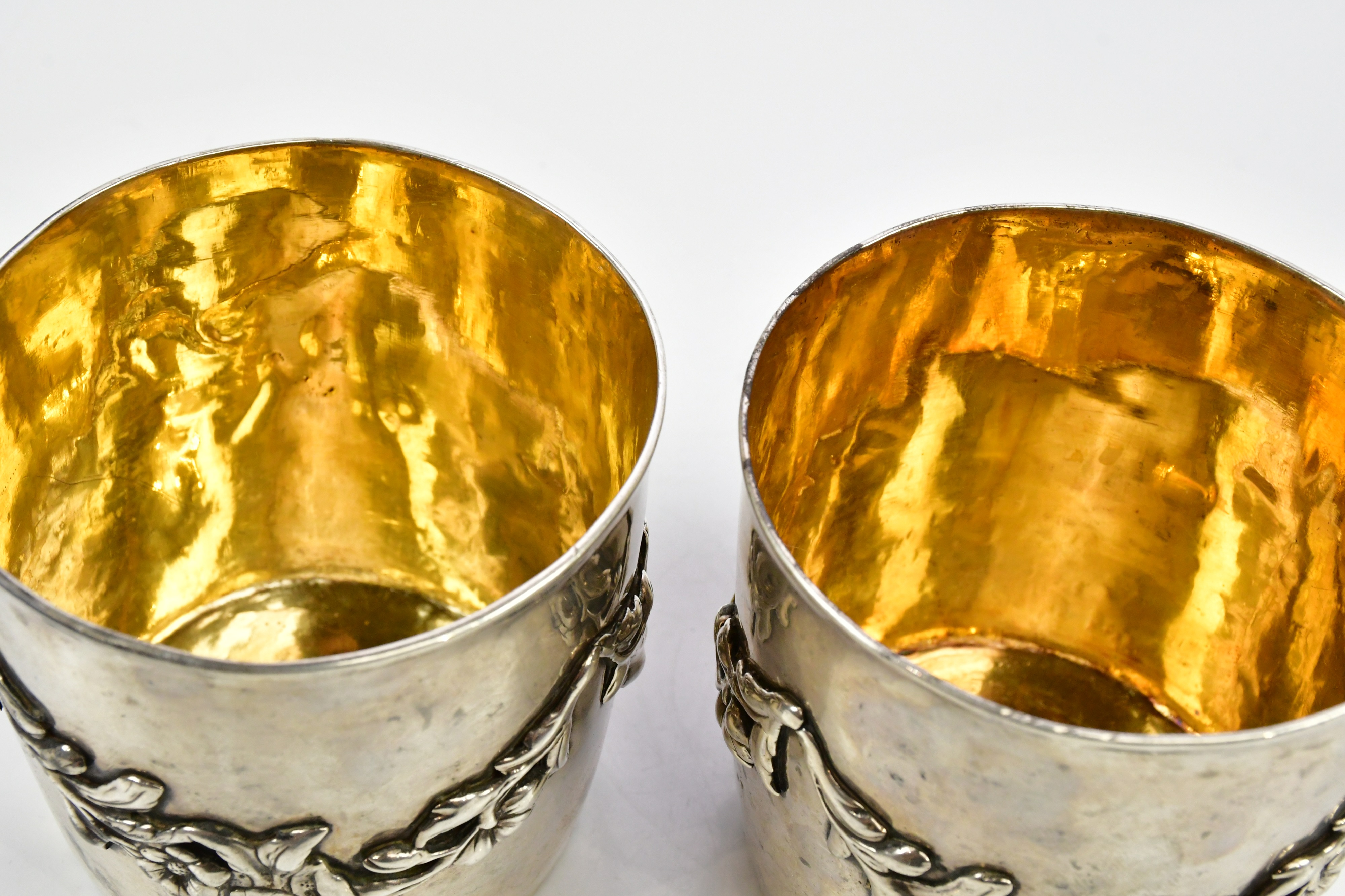 Lot 2522 - ATTRIBUTED TO THOMAS HEMING; a pair of 18th